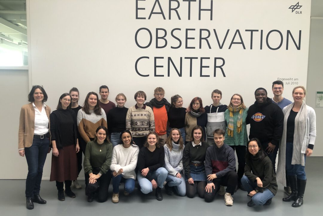 Visit of DLR-EOC by our Earth Observation EAGLE students - Earth Observation News
